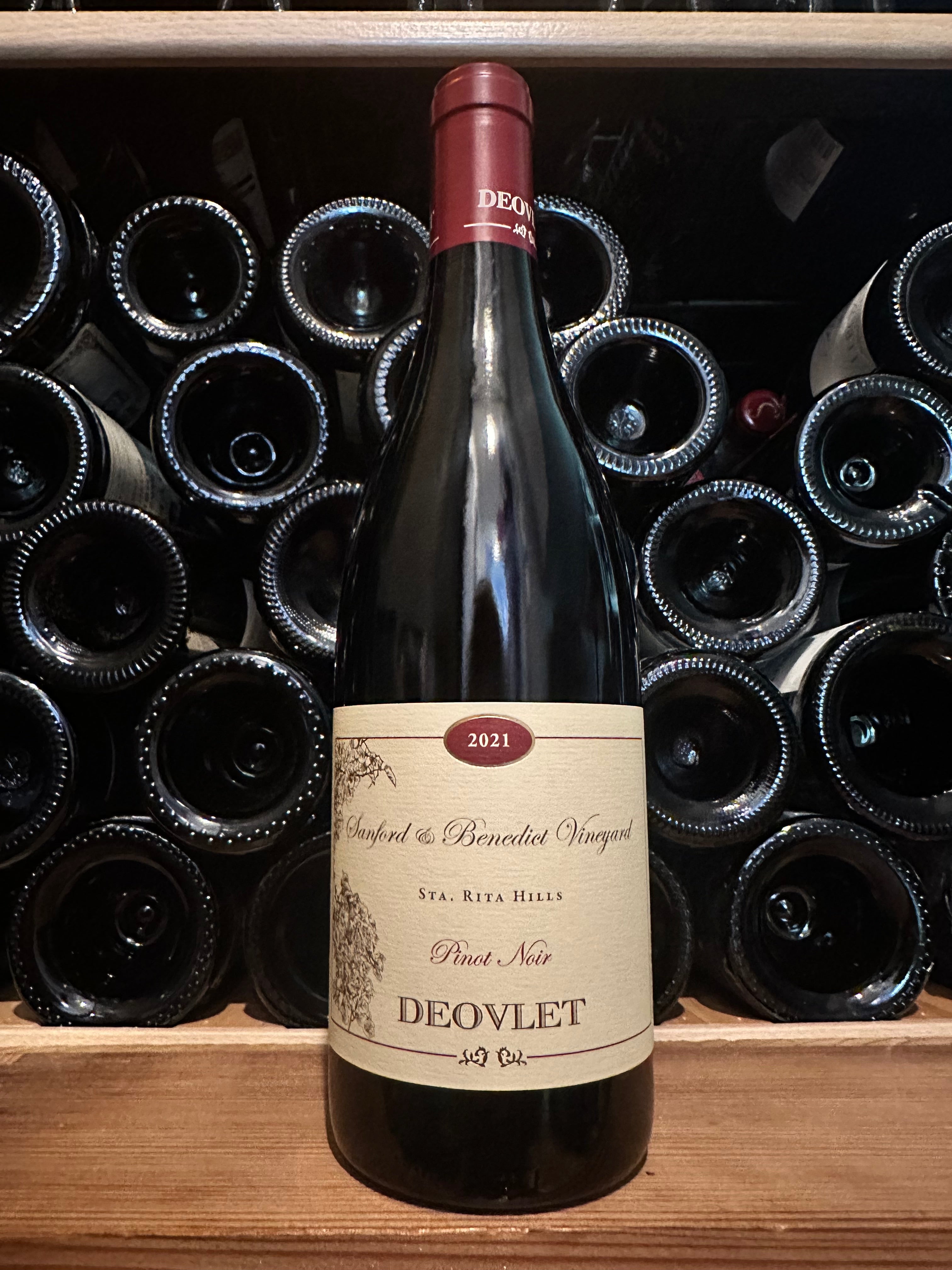 Deovlet Sanford & Benedict Vineyard Pinot Noir 2021 - Spiro Wines